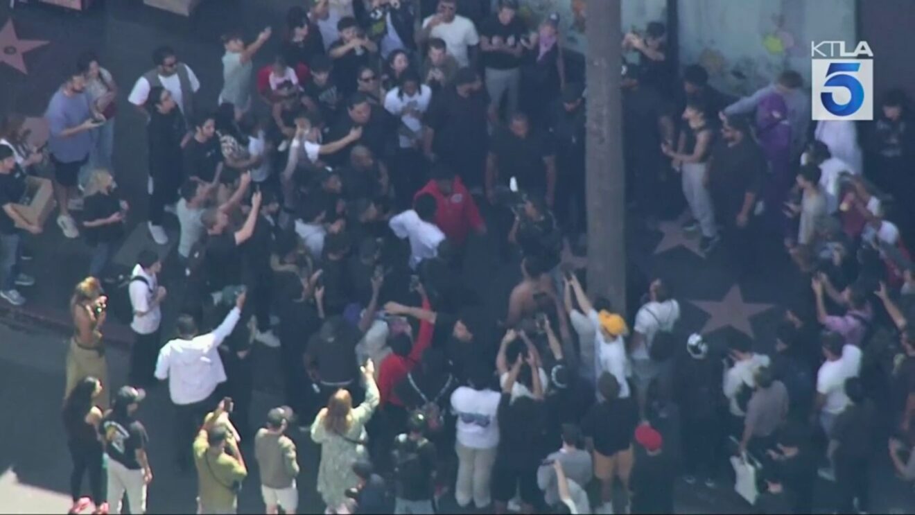 Hundreds of fans chase popular YouTube streamer around Hollywood ...